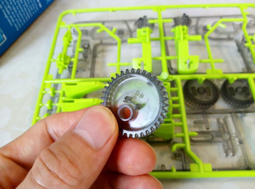 [開箱] T3 Solar Kit 太陽能機械恐龍、昆蟲、鑽孔機三合一玩具 – G. T. Wang