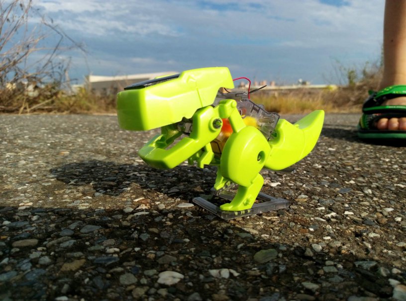 [開箱] T3 Solar Kit 太陽能機械恐龍、昆蟲、鑽孔機三合一玩具 – G. T. Wang
